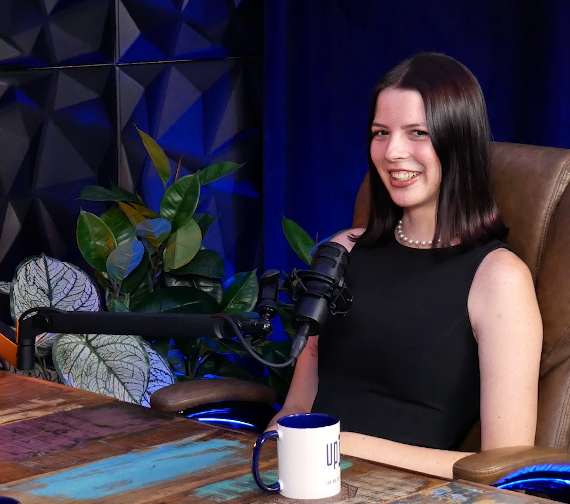 Absolventă de liceu cu media 10 la bacalaureat, Iulia Maria Baciu vine ...